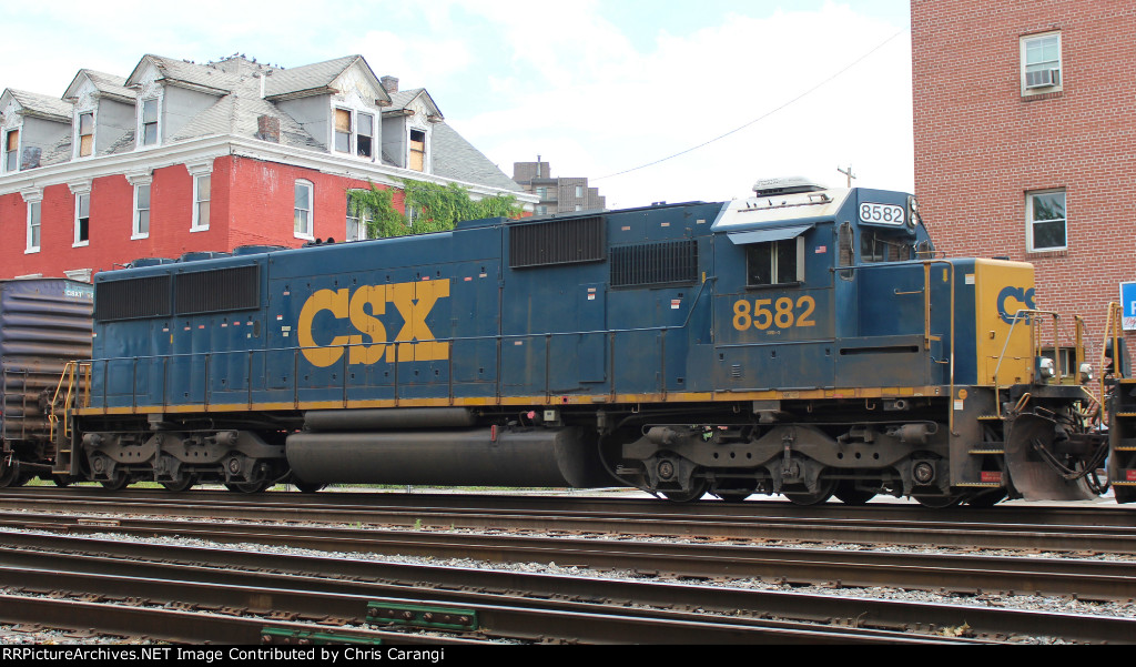 CSXT 8582 on Q316-14